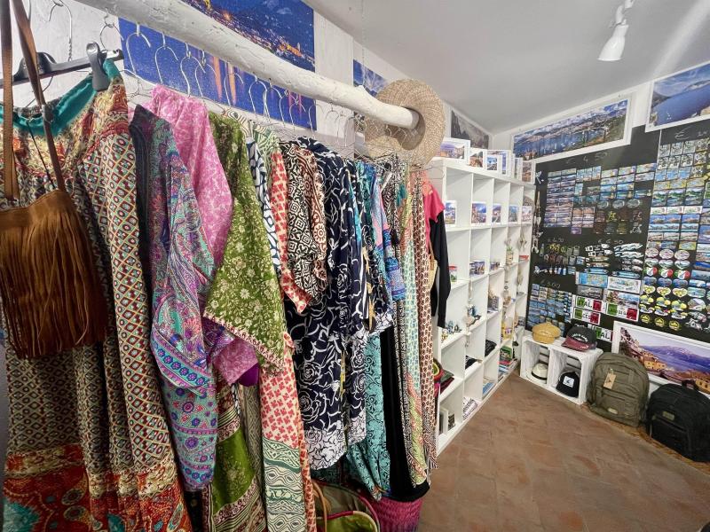 Il Castello Shop, poi, Visit Malcesine - Garda lake holidays